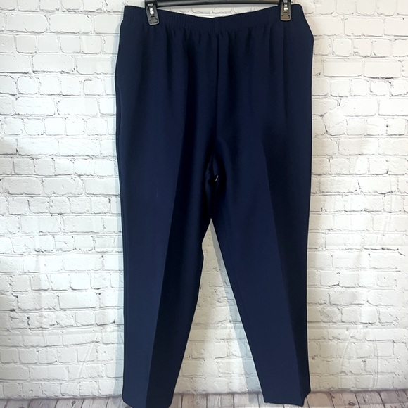 Alia | Pants & Jumpsuits | Size 8 Navy Elastic Waist Polyester Slacks ...